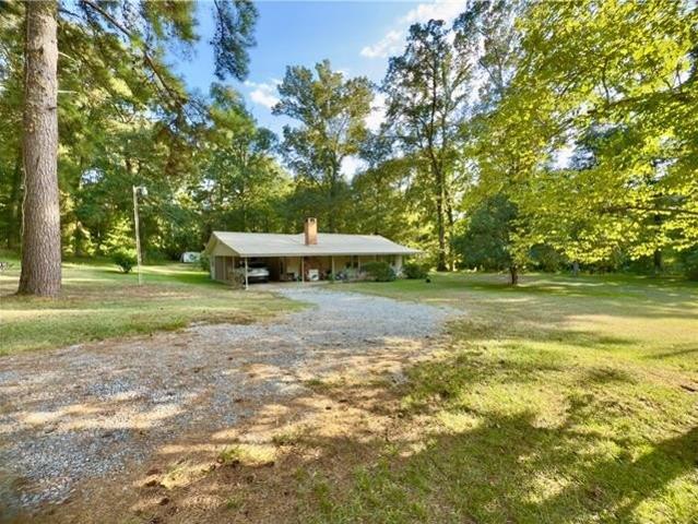 1024 Cowart St, Jena, LA 71342