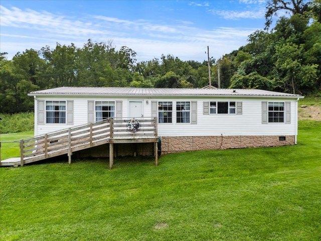 1024 Dora Hwy, Pulaski, VA 24301