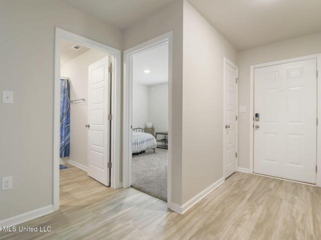 1024 Enclave Circle