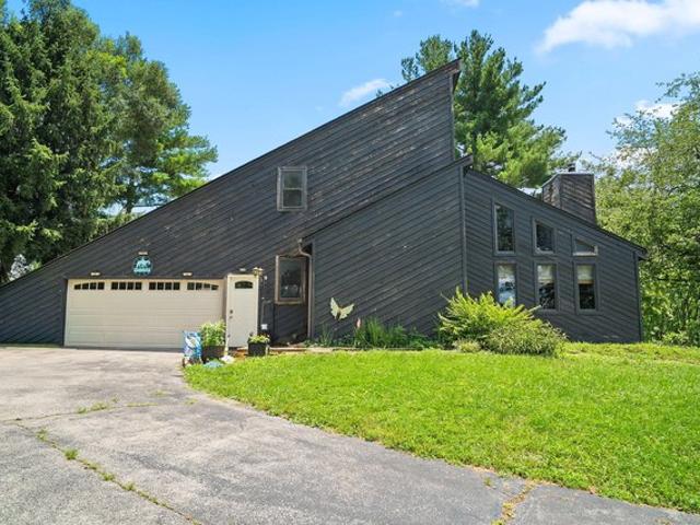 1024 Flanagan Station Rd, Winchester, KY 40391