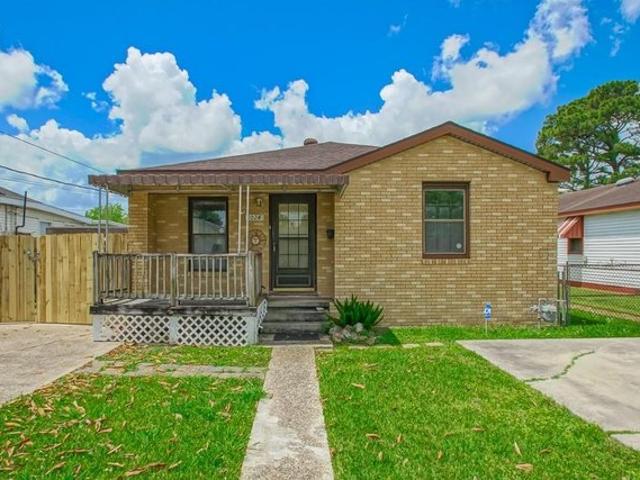 1024 Gaudet Dr, Marrero, LA 70072