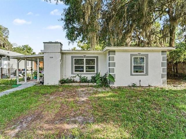1024 Grant Ave, Mount Dora, FL 32757