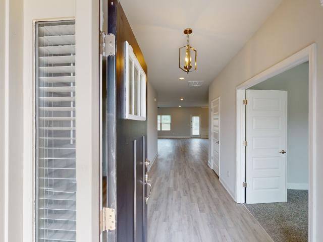 1024 Holliday Pass 84