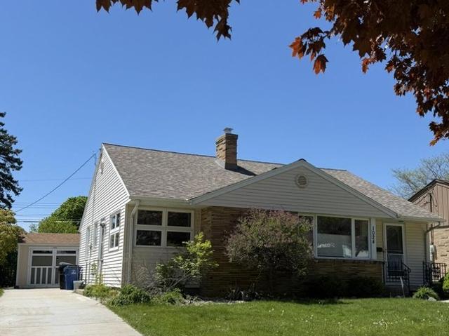 1024 Illinois St, Racine, WI 53405