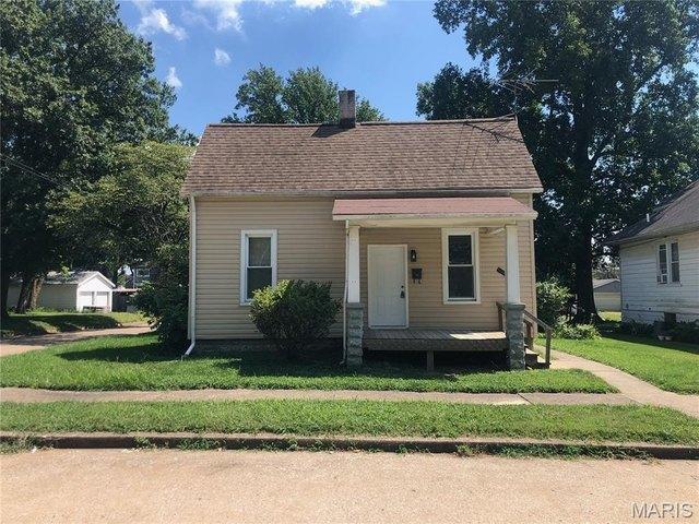 1024 LA Salle St, Belleville, IL 62221