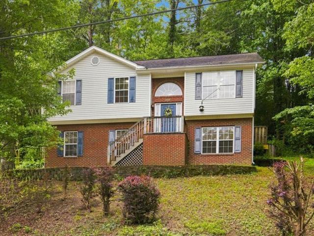 1024 Lower Mill Rd, Hixson, TN 37343
