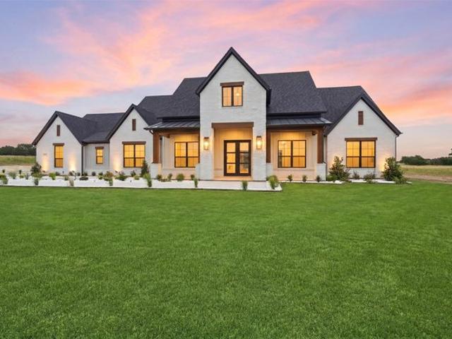 1024 Ranch Vista Rd, Granbury, TX 76049