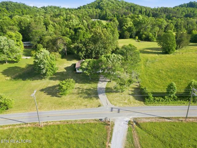 1024 Reagan Valley Rd