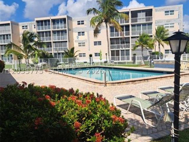 1024 SE 3rd Ave Apt 304, Dania Beach, FL 33004