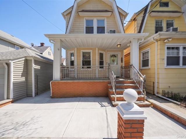 1024 th Ave, Richmond Hill, NY 11418
