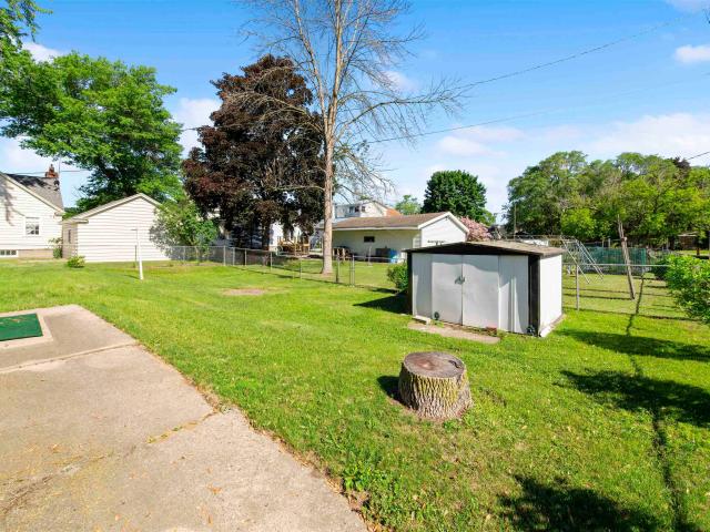 1024 w hosmer street