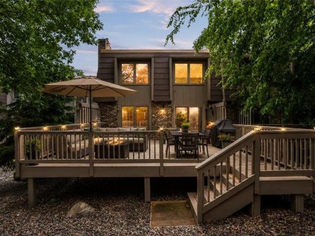 10250 Berkshire Rd, Bloomington, MN 55437