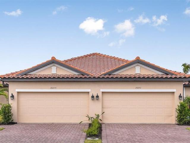 10251 Morning Mist Ln, Sarasota, FL 34241