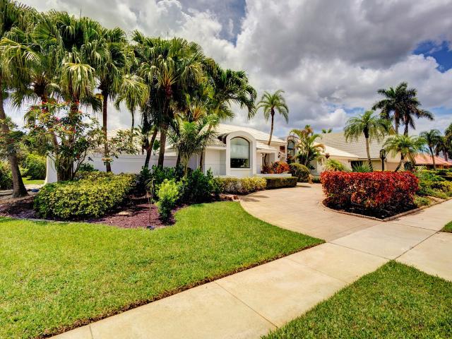 10252 Shireoaks Ln, Boca Raton, FL