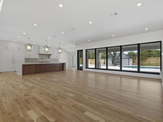 10254 Epping Ln, Dallas, TX 75229