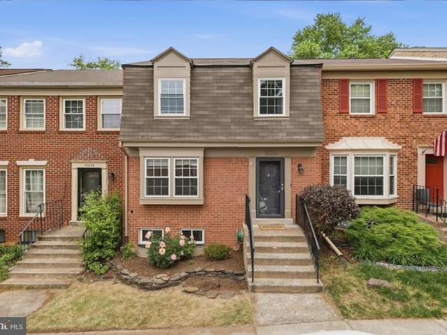 10256 Friendship Ct, Fairfax, VA 22032