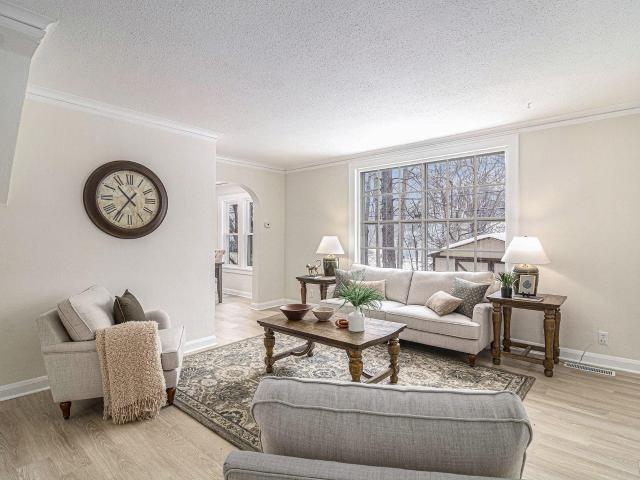 1025 Mahtomedi Avenue