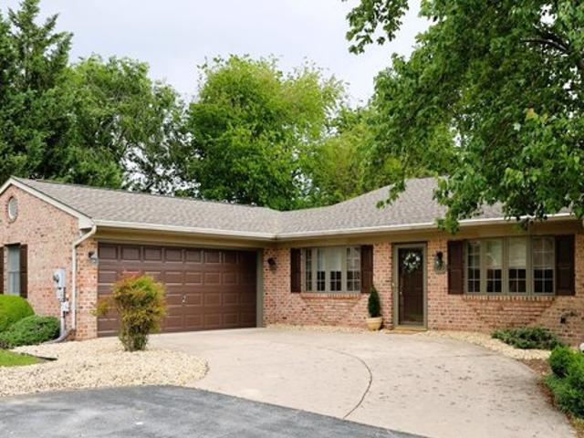 1025 Matthew Ct, Hagerstown, MD 21742