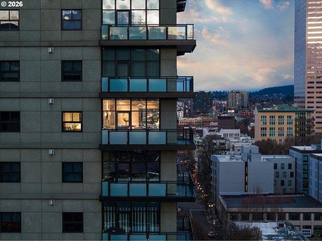 1025 NW Couch St Unit 1114, Portland, OR 97209