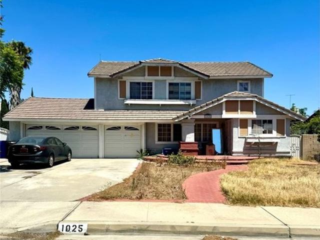 1025 N Brierwood Ave, Rialto, CA 92376