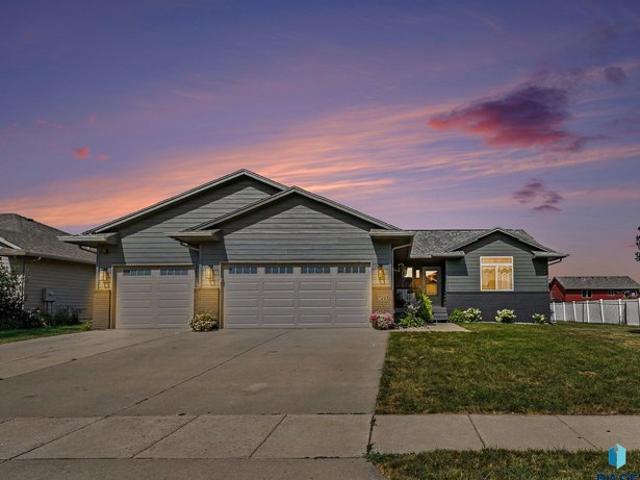 1025 N Rose Ave, Tea, SD 57064