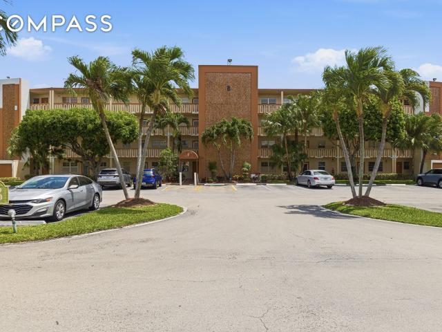 1025 Newcastle B 1025, Boca Raton, FL