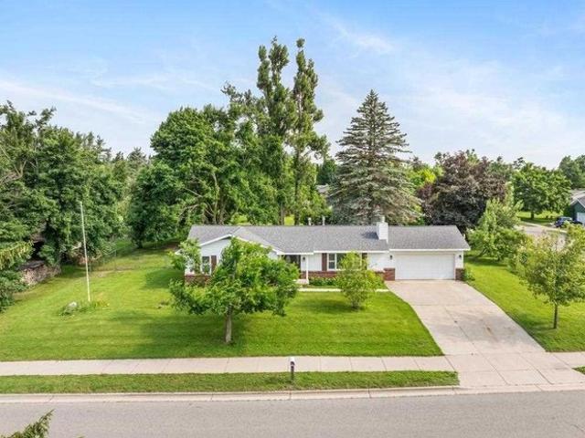 1025 Atkins Rd, Petoskey, MI 49770