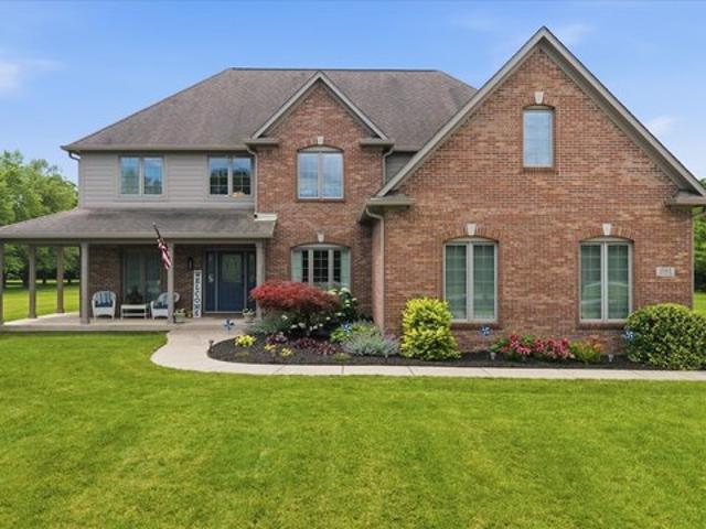 1025 Bear Cub Dr, Cicero, IN 46034