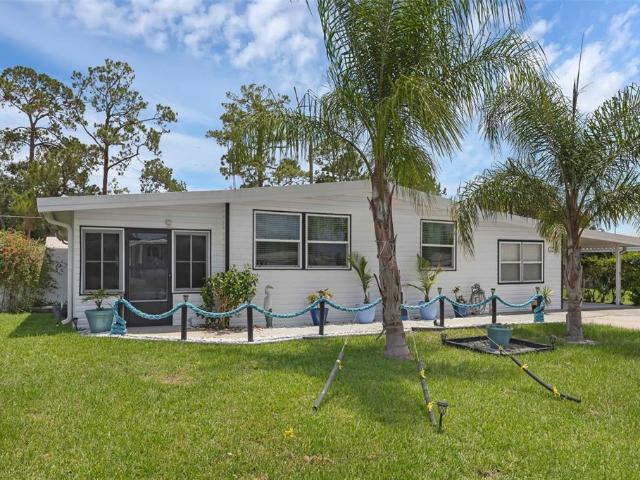 1025 Capella Dr, Tavares, FL 32778 | MLS #G5098