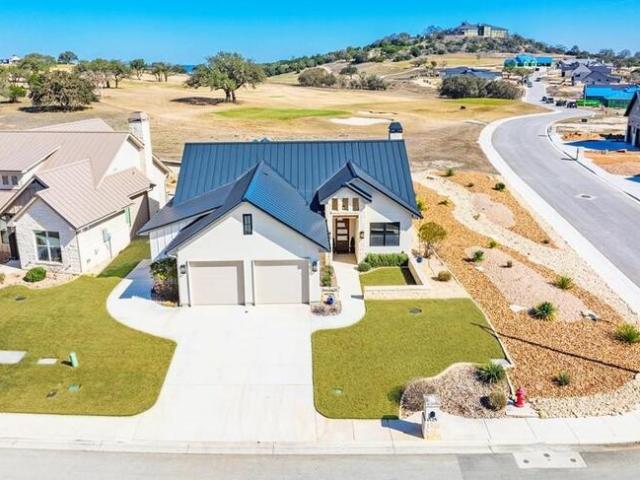 1025 Comanche Hills Dr, Kerrville, TX 78028