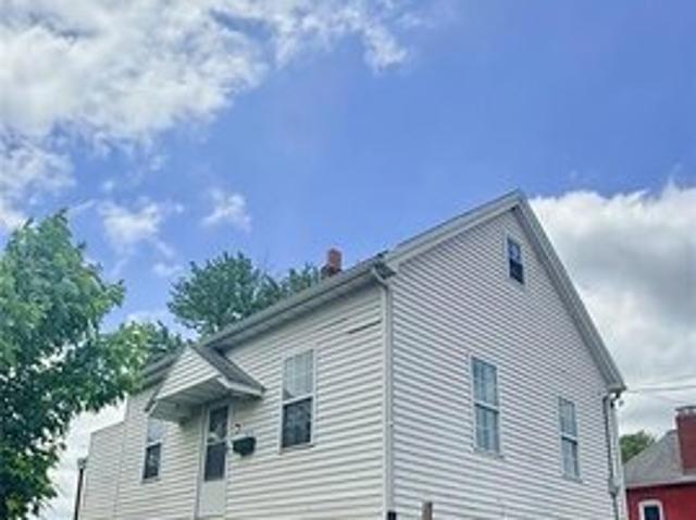 1025 E 7th St, Alton, IL 62002
