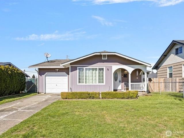 1025 E 63rd St, Tacoma, WA 98404