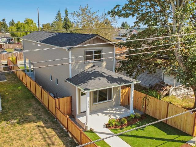 1025 E 64th S