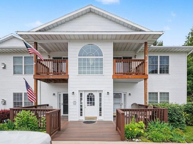 1025 E Lincoln St, East Tawas, MI 48730