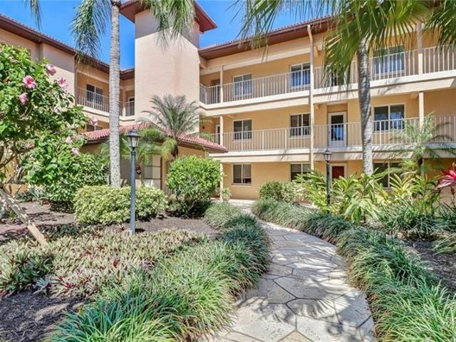 1025 Foxfire Ln Apt 303, Naples, FL 34104
