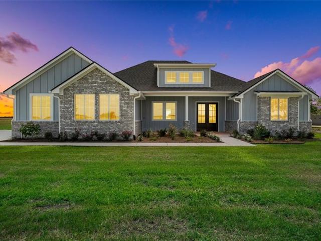 1025 Galaxy Rd, Woodway, TX 76712