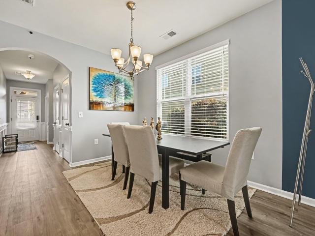 1025 Historic Circle