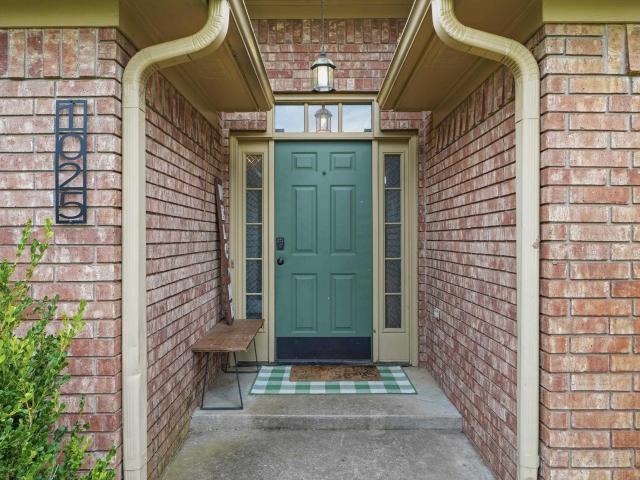 1025 Knights Drive