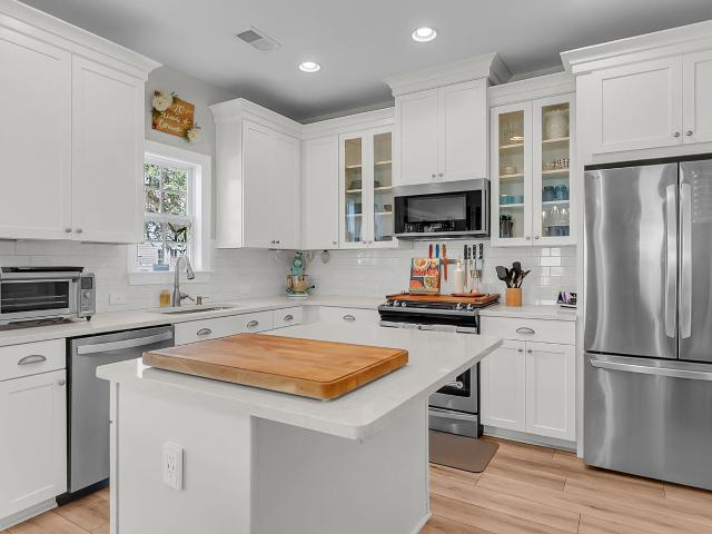 1025 Pigeon Point