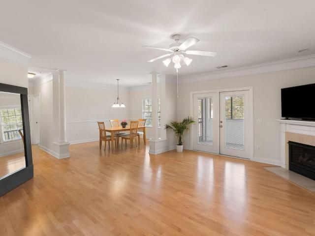 1025 Riverland Woods Place 818