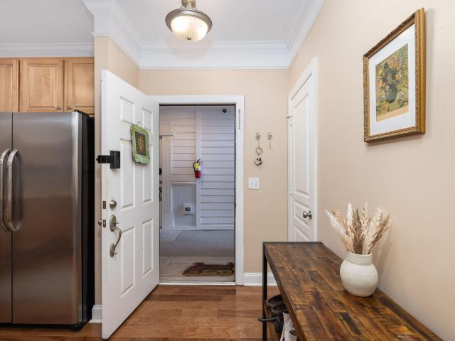 1025 Riverland Woods Place 914