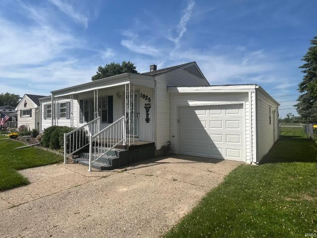 1025 Rosewood Drive