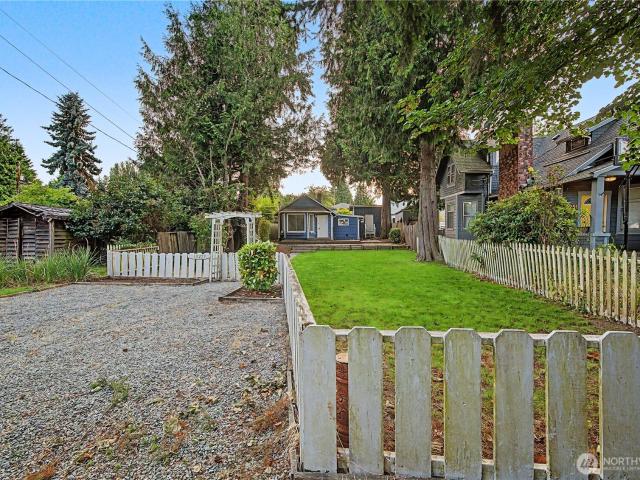1025 st Avenue SW
