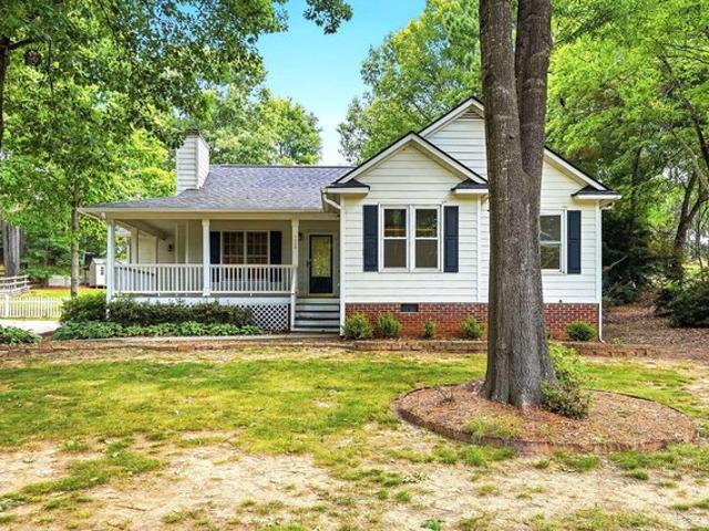 1025 Stonewater Dr, Raleigh, NC 27603