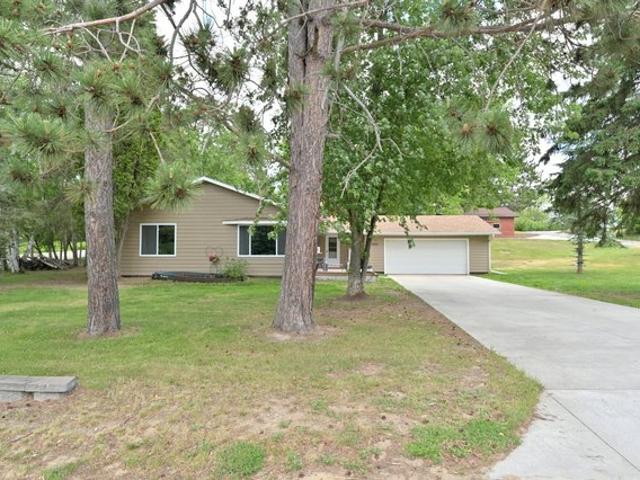 1025 SW 5th St, Grand Rapids, MN 55744