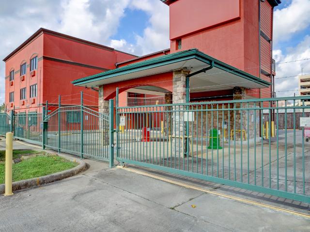 1025 Swanson St, Unit 209, Houston, TX 77030 | MLS #98553