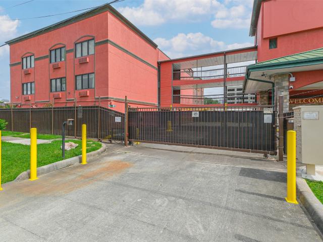 1025 Swanson St, Unit 210, Houston, TX 77030 | MLS #56485