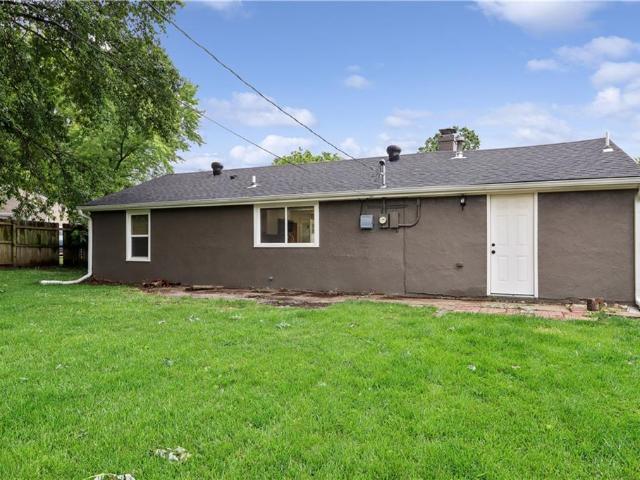 1025 S 50th Drive