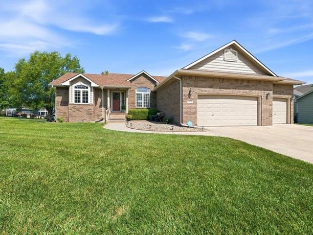 1025 S Glenmoor St, Wichita, KS 67207