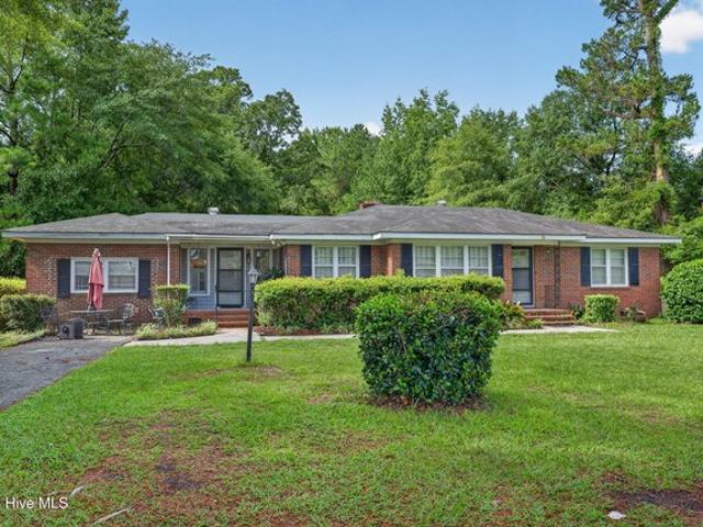 1025 Village Rd NE, Leland, NC 28451